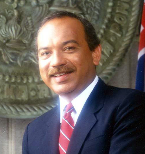 Check Six: Governor Waihee’s Military Review – 24 years ago – Retiree News